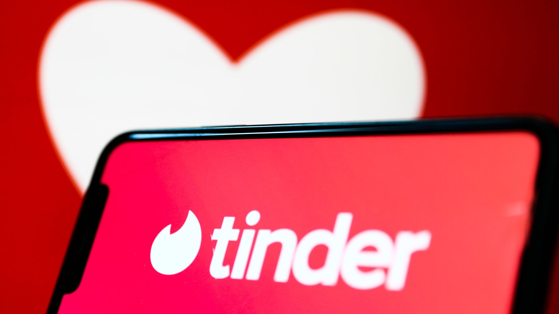 Tinder – populiariausia pažinčių programėlė pasaulyje ...
